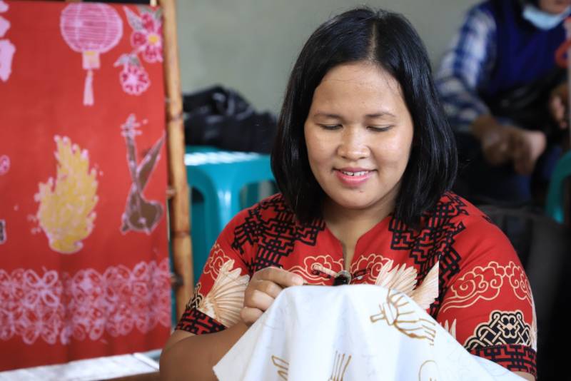 Batik Bernuansa Tionghoa Kini Hadir di Kampung Tehyan | Global Online